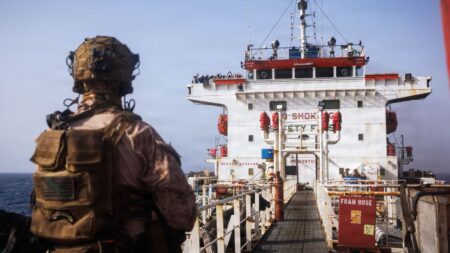 Navy lifts blockade, will keep ships around the Strait of Hormuz ...