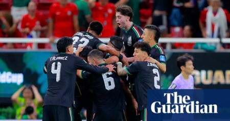 South Korea howler gifts Mexico victory as World Cup co-hosts reach ...