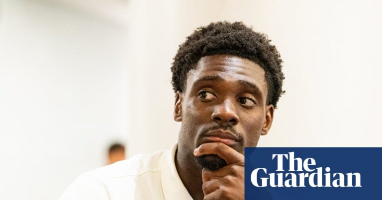 Striker Mo Touré sends injury scare through Socceroos camp on eve of ...